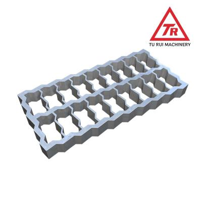 China Customizable Interlock Paving Moulds Square Shape Steel Mn13 For Roads And Driveways for sale