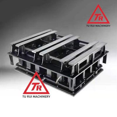 China Customization Concrete Block Moulds Rustproof Interlocking Block Mold 2 Cavities for sale