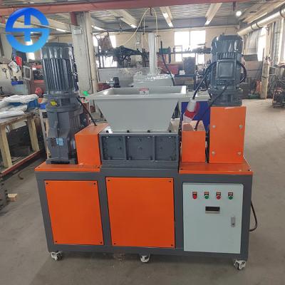 China Mini 400D Shredder Machine Dual Shaft Shredder Machine 500kg/H H13 Blade for sale