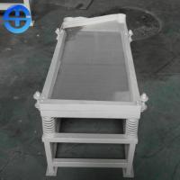China Sepatate Copper From Plastic 0.4kw Small Vibrating Table Machine for sale