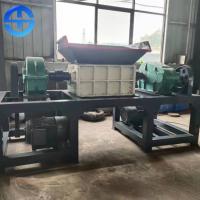 China 600kg/H 800kg/H Dual Shaft Shredder For Wood Leftovers 2*15kw Power for sale