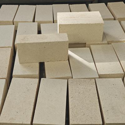 China High Alumina Refractory Bricks Al2O3 Content Corrosion Resistant For Lining Glass Furnaces In White Or Customized for sale