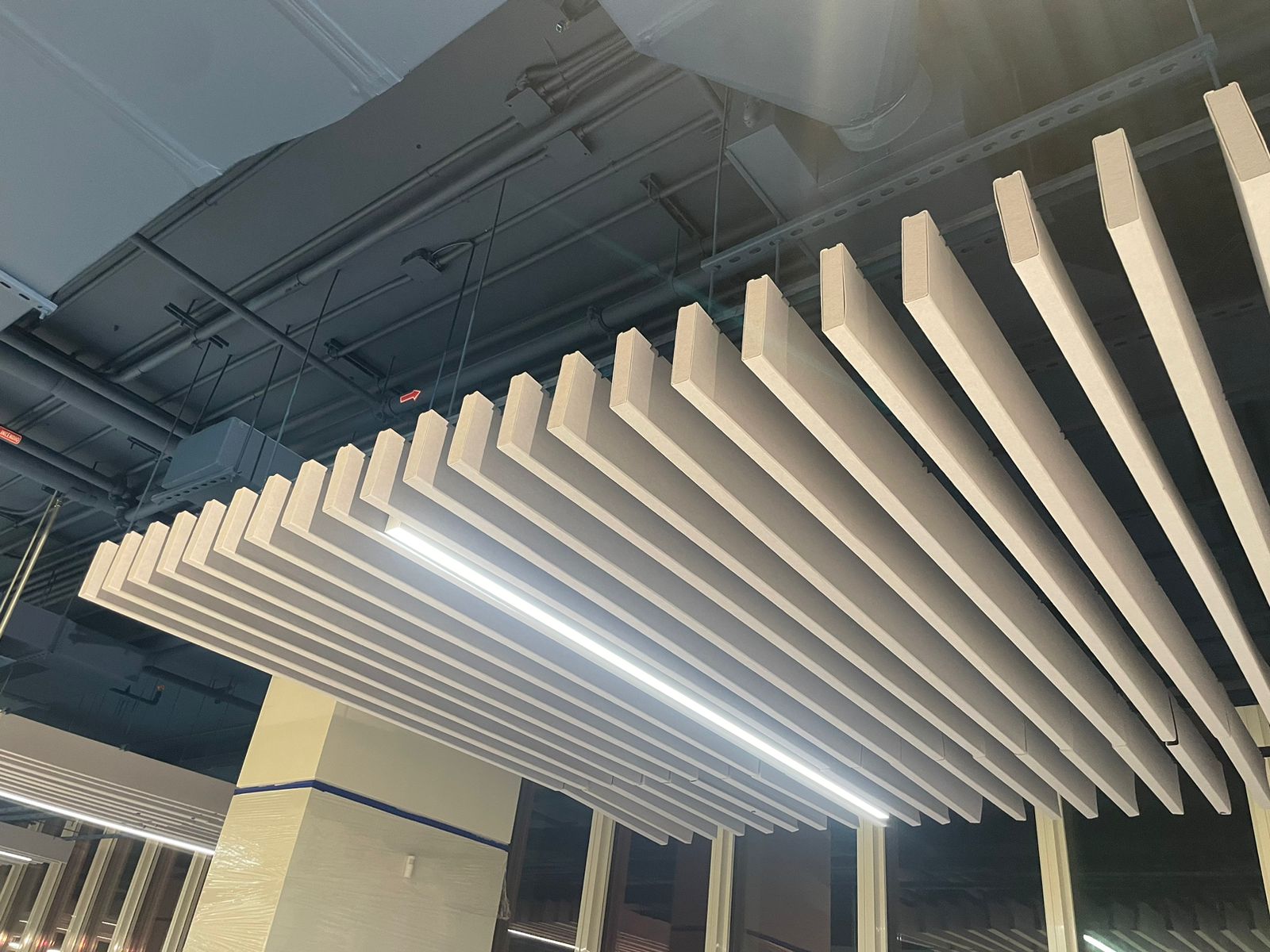 latest company case about Ceiling Linear System Installed in the Office 0