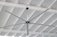 China Super Volume HVLS Industrial Ceiling Fan for Large Space Ventilation Durable Motor Core Components for sale