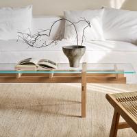 China Rectangle Oak Veneer Coffee Table 1600x500x350mm Clear Glass Top Wood Legs Living Room Hotel for sale