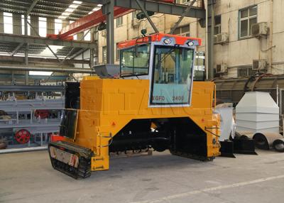 China Animal Manure Fermentation Compost Equipment Crawler Type Compost Turner Machine for sale