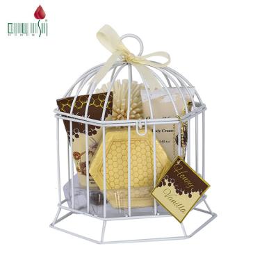 China Wire Birdcage Bath Gift Set with 50ml Body Cream, 50ml Body Scrub, 130g Bath Soap and EVA Sponge for sale