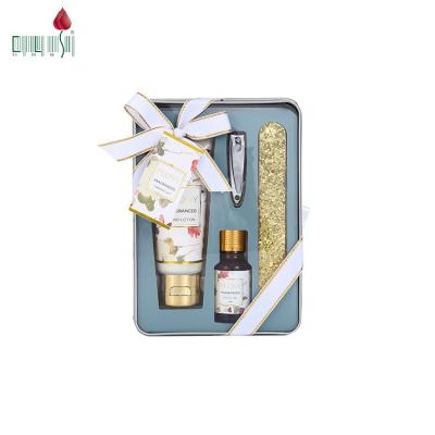 China Personal Beauty Manicure Care Gift Set with 75ml Hand Lotion & 15ml Cuticle Oil in 18×5×13cm Tin Box for sale
