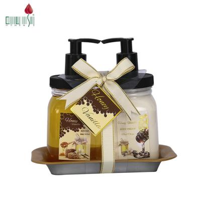 China Private Label Hotel Tin Tray Set with 360ml Hand Soap and Lotion - 18.4x11.4x16.8cm Dimensions for sale