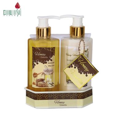 China Professional Natural Moisturizing Hand Lotion & Cream Set with 260ml Bottles in 15.3x7.8x17.2cm Tin Tray for sale