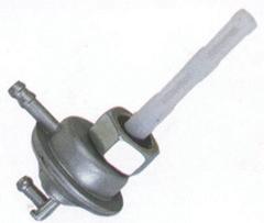 China Motorcycle Fuel Cock GY6-125 Zinc Alloy Durable Engine Parts for 125cc Scooter for sale