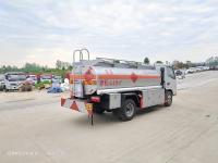 China Dongfeng 6000L 6Ton Fuel Dispenser Truck 4x2 Diesel Refueling Tanker with 102HP Engine for sale