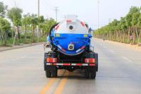 China Forland 2000L Sewage Suction Truck 4x2 Foton Chassis 120HP Diesel Vacuum Tanker for sale