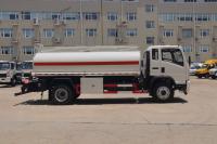 China Sinotruk HOWO 4x2 Light Tanker Truck 4000L Fuel Transportation Oil Tank Truck for sale