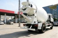 China Dongfeng 4x2 6 CBM Concrete Mixer Truck Cement Transporter 140 HP Euro 3 for sale