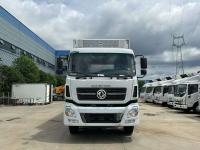 China Dongfeng 20 Ton Seafood Refrigerator Van Live Fish Transport Truck 4x2 88HP for sale