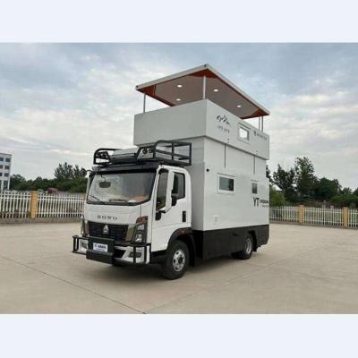China Sinotruk HOWO 4x2 Double Expansion Motorhome RV Diesel 10-32 Person for sale