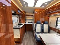 China Sinotruk HOWO 4x2 Double Expansion Motorhome RV Diesel 10-32 Person for sale