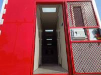 China Sinotruk HOWO 4x2 Logistics Camping Van Dual Slide Outs 10-32 Person Capacity for sale