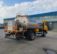 China 4 Ton Mobile Asphalt Distribution Truck 90km/h 5.5kw for Road Maintenance for sale