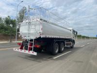 China HOWO 30000 Liters Water Sprinkler Truck with Euro 5 Emission Standard and MAN 290HP Engine for Road Dust Cleaning for sale