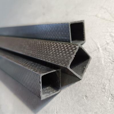 China High Stiffness Carbon Fiber Rectangular Tube Plain Weaving 50x80mm for sale