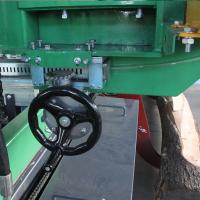 China 15-35kW Newest Automatic Log Timber Cutting Machine Saw for Furniture and Forestry Cutting for sale
