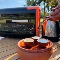 China AT22 LiFePO4 2000W Super Fast Charge Portable Mobile Power Station AC Output 220V Outdoor for sale
