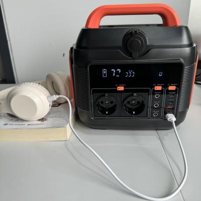 China 110V 220V Camping Emergency 576wh Portable Solar Mobile Power Station 600W for sale