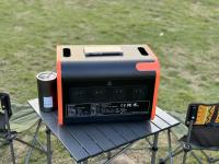 China AC/DC and Wireless Charging Capable Portable Solar Energy Storage Power Station 2200W for sale