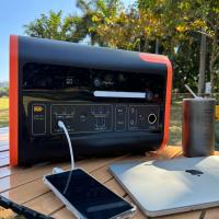 China Outdoor Home Backup Station 2200W Pure Sine Wave Portable Inverter Solar Generator for sale