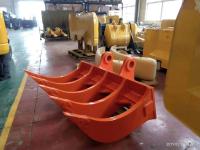 China Customizable Excavator Rake Bucket For Land Clearing Soil Preparation for sale