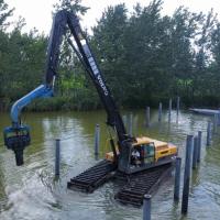 China Amphibious Excavator Backhoe Dredging Excavating Machine Floating Pontoon Undercarriage for sale