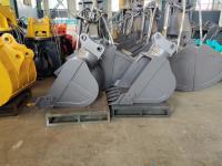 China 360 Rotating Tilt Bucket for 12-100 Ton Excavator Mud Dustpan OEM Custom Made for sale
