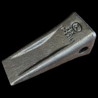China Komatsu PC100 Excavator Bucket Teeth Adapters Forged Heavy Duty Wear Resistant for sale