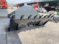 China Customizable Excavator Hydraulic  Bucket Durable Mechanical Tilting Ditching Bucket Attachment Supplier for sale