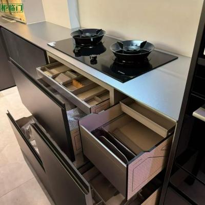 China Waterproof Aluminum Kitchen Cabinet Moisture Proof Custom Colors for sale