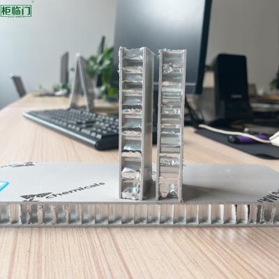 China Eco Friendly SPC Honeycomb Board Thermal Insulation Stone Plastic Composite Honeycomb Sheet for sale