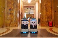 China Hotel Self Delivery Robot Lockable Payload Food Delivery Robot Restaurant 10 Degrees for sale