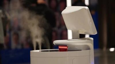 China Automatic UV and Spraying Disinfection AI Sterilizer Robot could OEM for sale