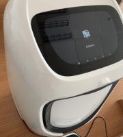 China Large Screen Smart Service Robot 40cm 50kg Load Autonomous Food Delivery Robot for sale