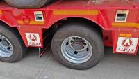 China Electrophoresis KTL Powder Coating 100T Low Bed Semi-Trailer for Excavator Transport for sale