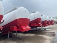 China Customizable Iron CIMC Powder Tanker Trucks Cement Transportation for sale