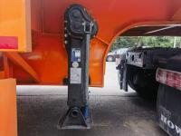 China CIMC New 2-Axle Flatbed Skeleton Semi-Trailer Steel Container Truck with Wabco Brake System for sale
