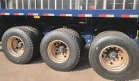 China New 3-Axle Flatbed Skeleton Semi-Trailer Steel Container Truck With Wabco Brake System for sale
