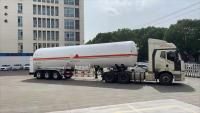 China CIMC S30408 Q345R 3 Axles 13200*2540*4000mm total capacity 52.6cbms air suspension Yosts landing leg 50# traction pin LNG Tanker for sale
