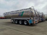 China The latest process design of CIMC is a three-axis liquid medium semi-trailer made of high-strength steel. for sale