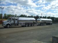 China Advanced B-Tank Fuel Tanker Semi Trailer Engineered For Safe Efficient Transportation Of Liquid With Enhanced Capacity for sale