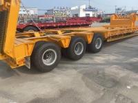 China Customizable Steel Three- And Four-Axis CIMC Lowbed Semi-Trailer Truck Trailers for sale