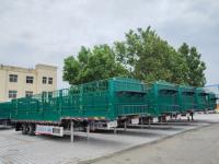 China High-Performance Fence Semi Trailer For Secure Transport Of Livestock Animals And Heavy Load for sale